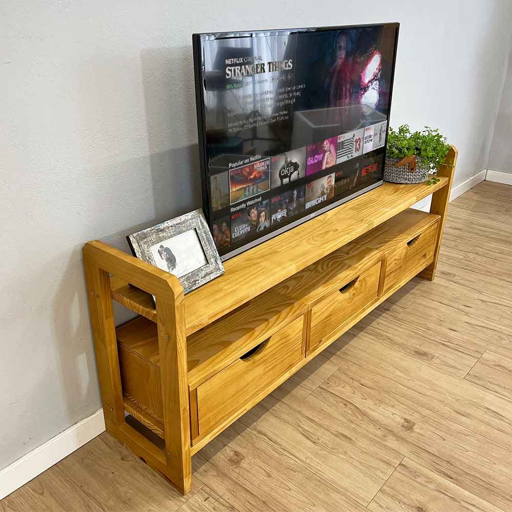 Rack de TV de Madeira Pinus Linea com 3 Gavetas Nozes